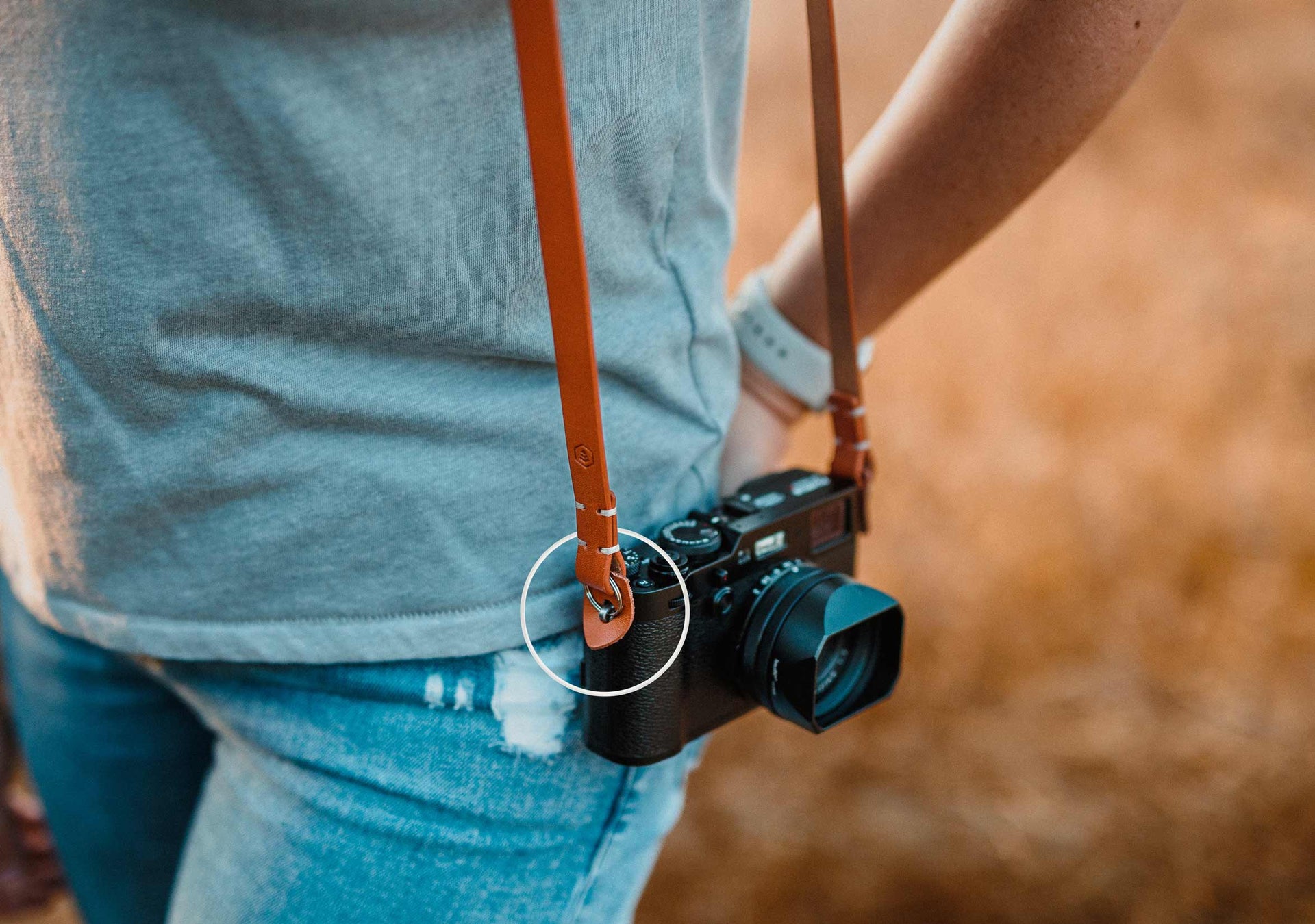 Minimalist Leather Camera Strap – Evergreen